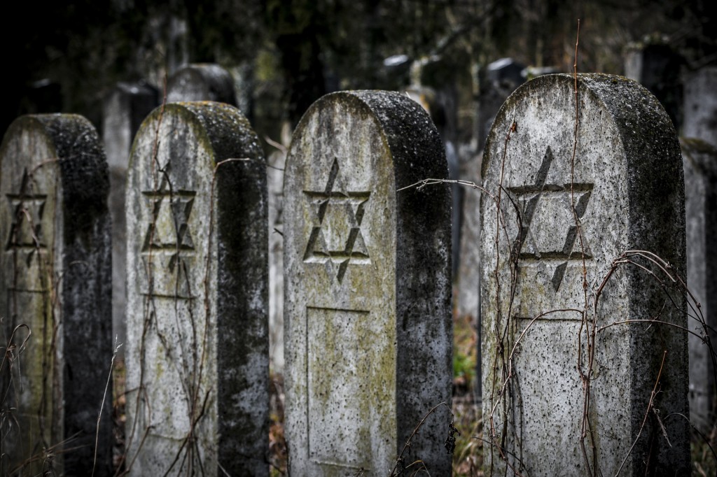 Phantom Nation – Smashing Headstones [audio] ? – Israel News Talk Radio
